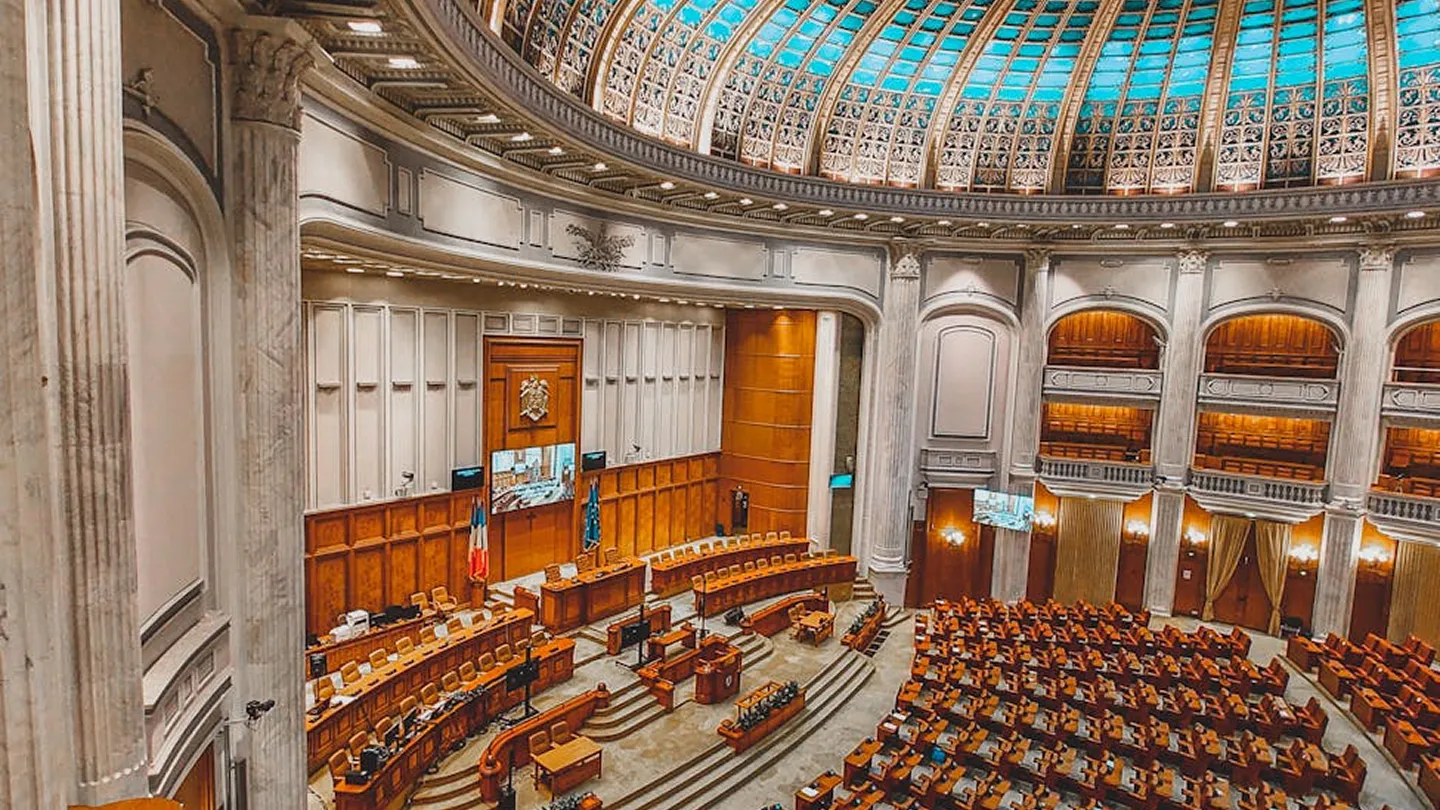 ผลสำรวจความคิดเห็น — poll